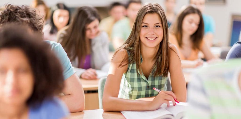 What K-12 Students Want to See on Digital Signs | Get Tips | Visix